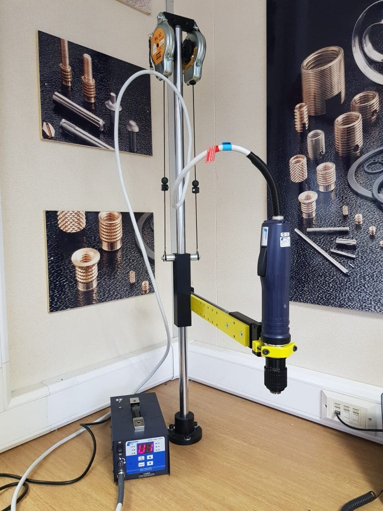 Introducing a electrical installation tool for self tapping inserts